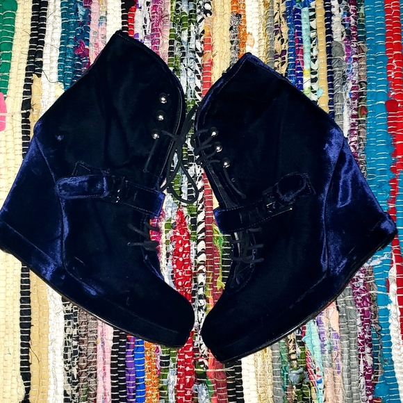 Surface to Air | Shoes | Rare Y2k Surface To Air Velvet Wedge Ankle ...